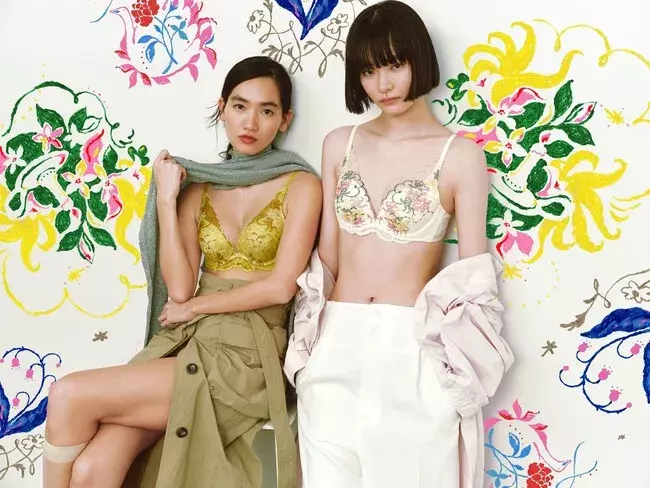 どれにしようか迷っちゃう(ハート) AMOSTYLE の6色シリーズ今シーズンは人気テキスタイルブランド「MANAMI SAKURAI」とのコラボで登場！(会員限定) - ローリエプレス