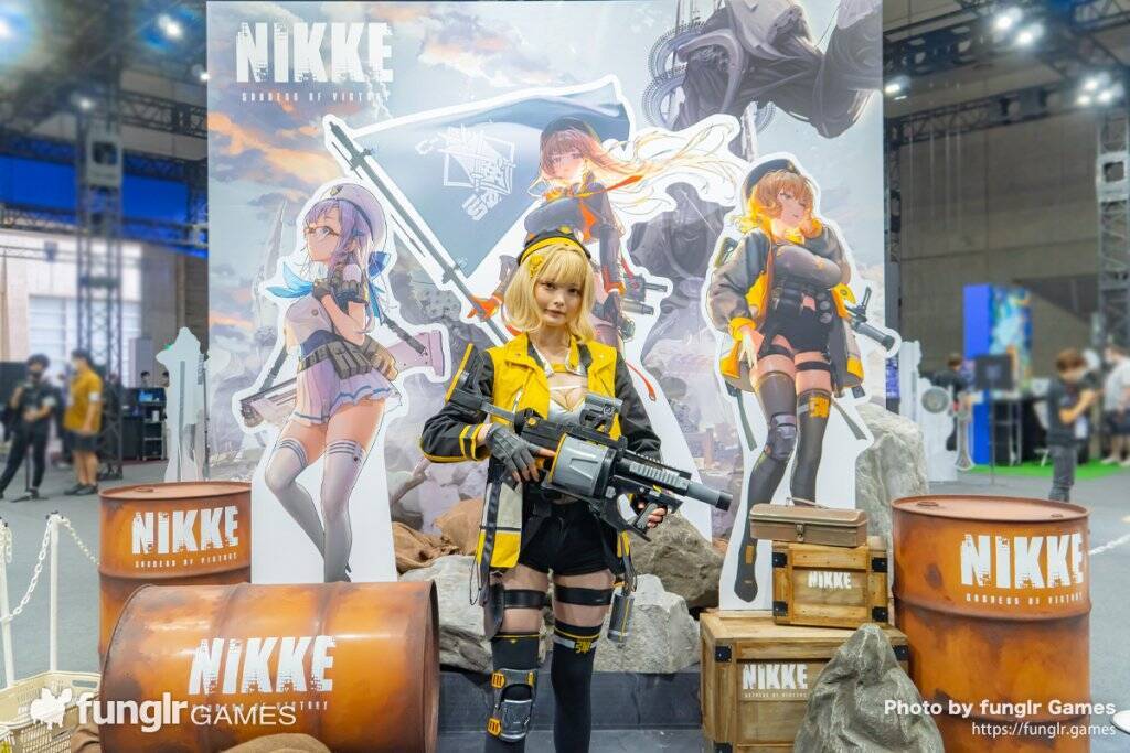TGS2022フォトレポート！事前登録者数が100万人を突破した「勝利の女神：NIKKE」のブースにコスプレイヤーが！ (2022年9月16日) - エキサイトニュース
