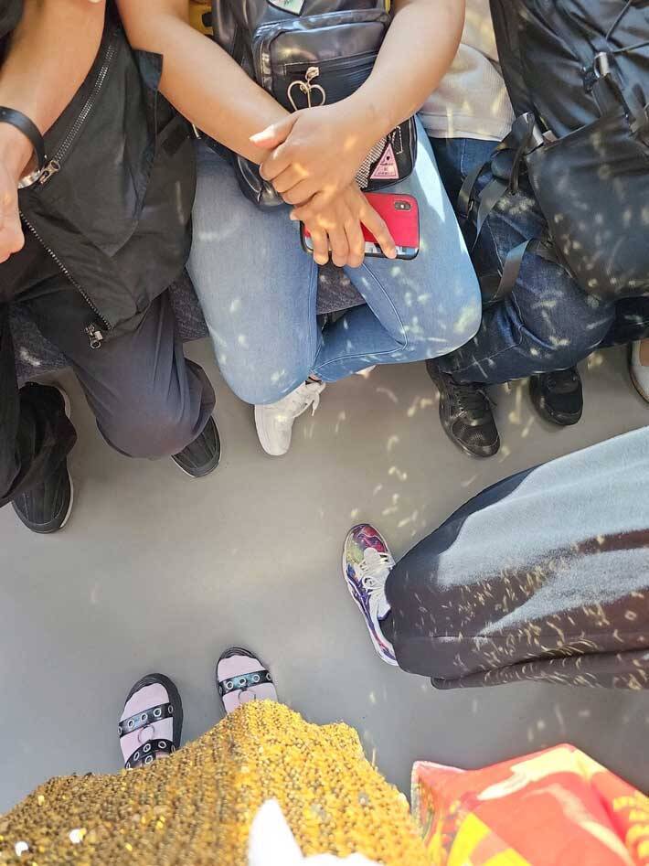 電車で自分の周りを見ると… 吹き出す人が続出した車内の様子がこちら (2025年7月20日) - エキサイトニュース