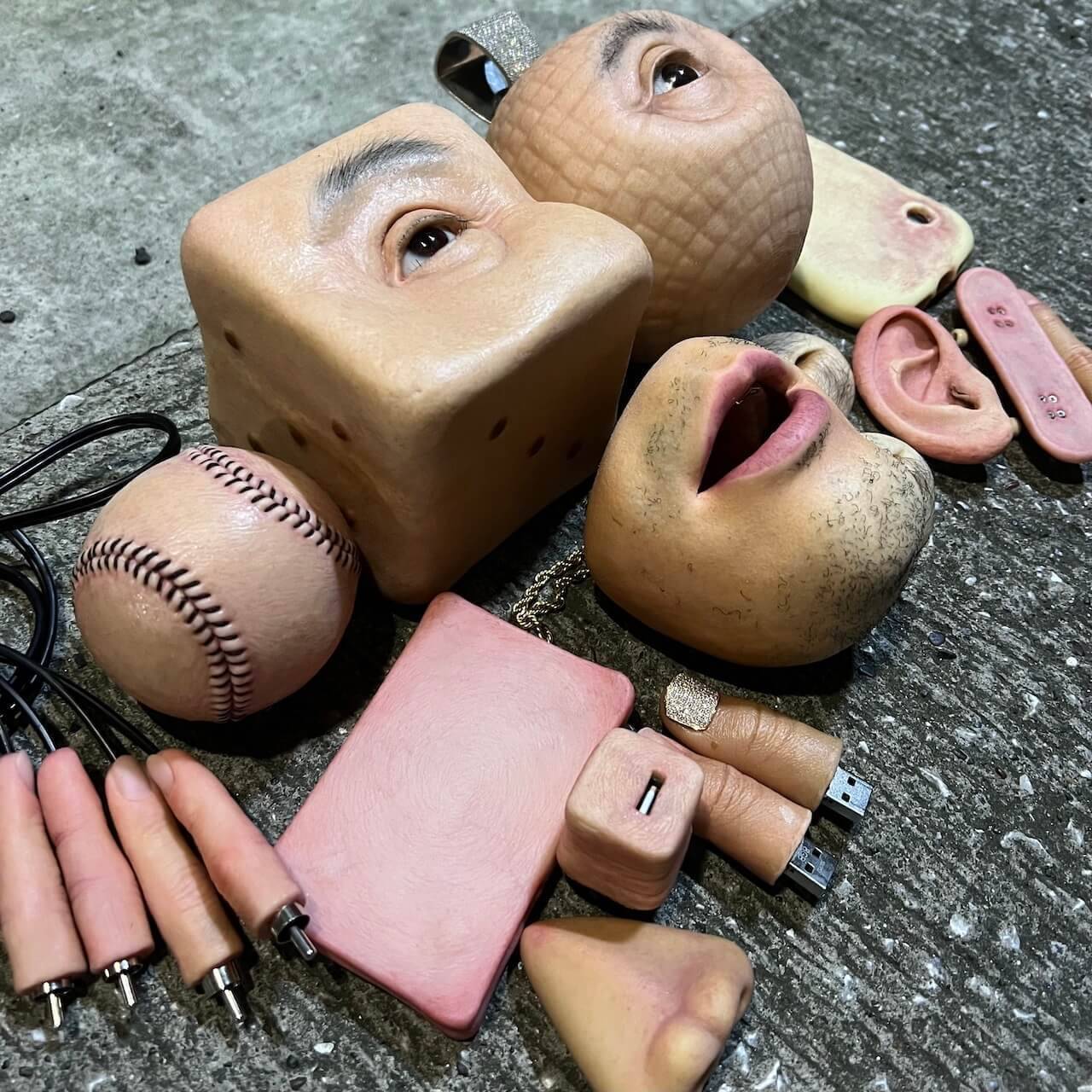 doooo、＜人肉アイテム展＞を地元・盛岡で開催｜MAHBIE、DJ TEMGINらのDJも (2022年10月21日) - エキサイトニュース