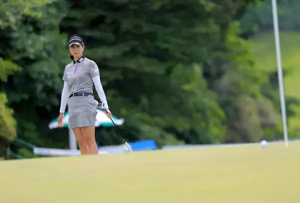 【女子ゴルフ】木戸愛が2位惜敗 17番で痛恨のセカンドOBで史上最長ブランクとなる14年ぶりの優勝を逃す - エキサイトニュース