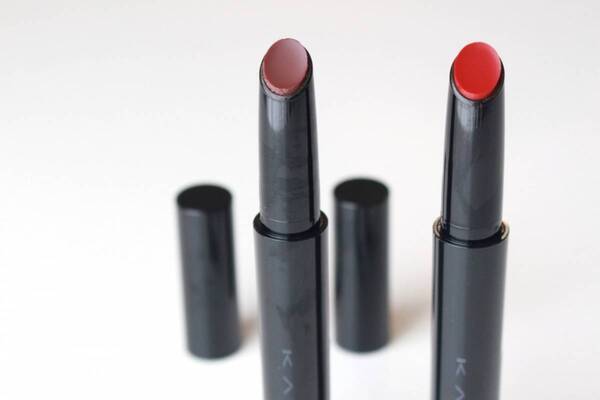 ハロウィン気分高まる……！ KATE×USJ「18番地の魔女」限定4色を徹底レビュー｜ウーマンエキサイト