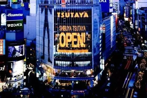 「SHIBUYA TSUTAYA」全面リニューアル - エンタメが充実、500席のカフェ＆ラウンジも - E・レシピ[1/4ページ]