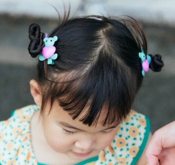 『ZARA』の柄ワンピがめちゃかわ♡ 親子でポップな夏コーデ！ | HugMug - 親子で楽しむファッションやライフスタイル情報を届けるママメディア(2023年7月5日)｜ウーマンエキサイト